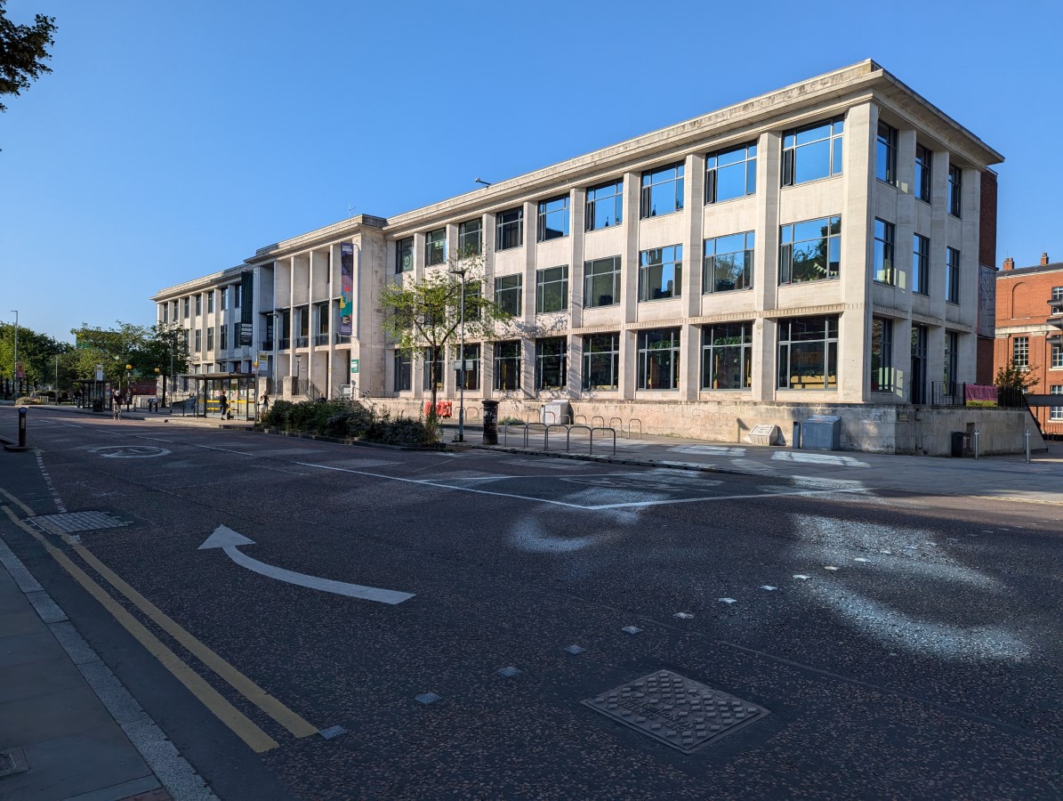 532 Bar and Kitchen | AccessAble