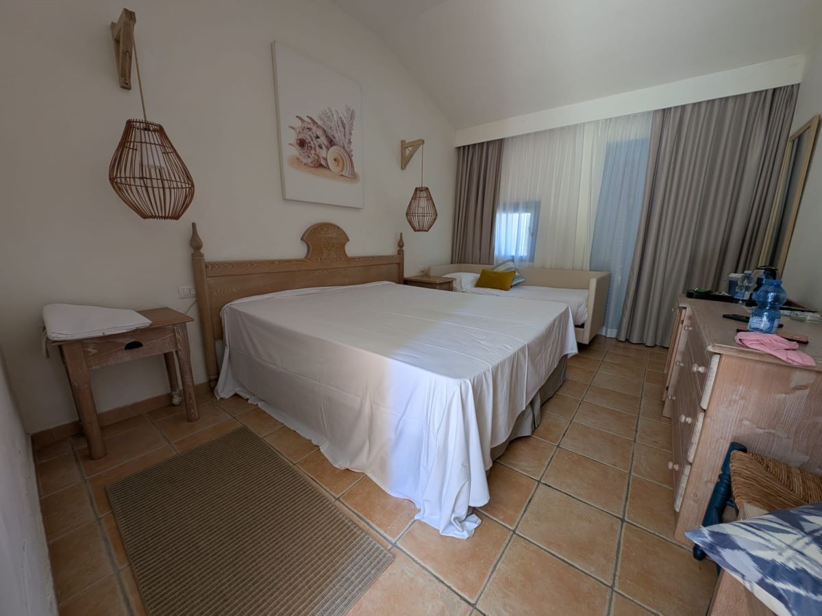 TUI BLUE Budoni - Rooms | AccessAble