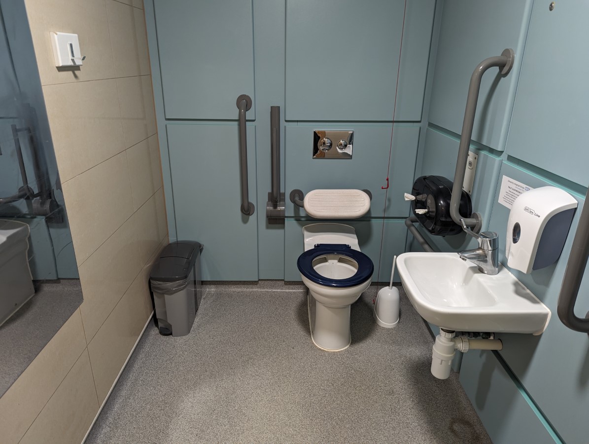 Bristol Royal Infirmary - Public Toilets | AccessAble