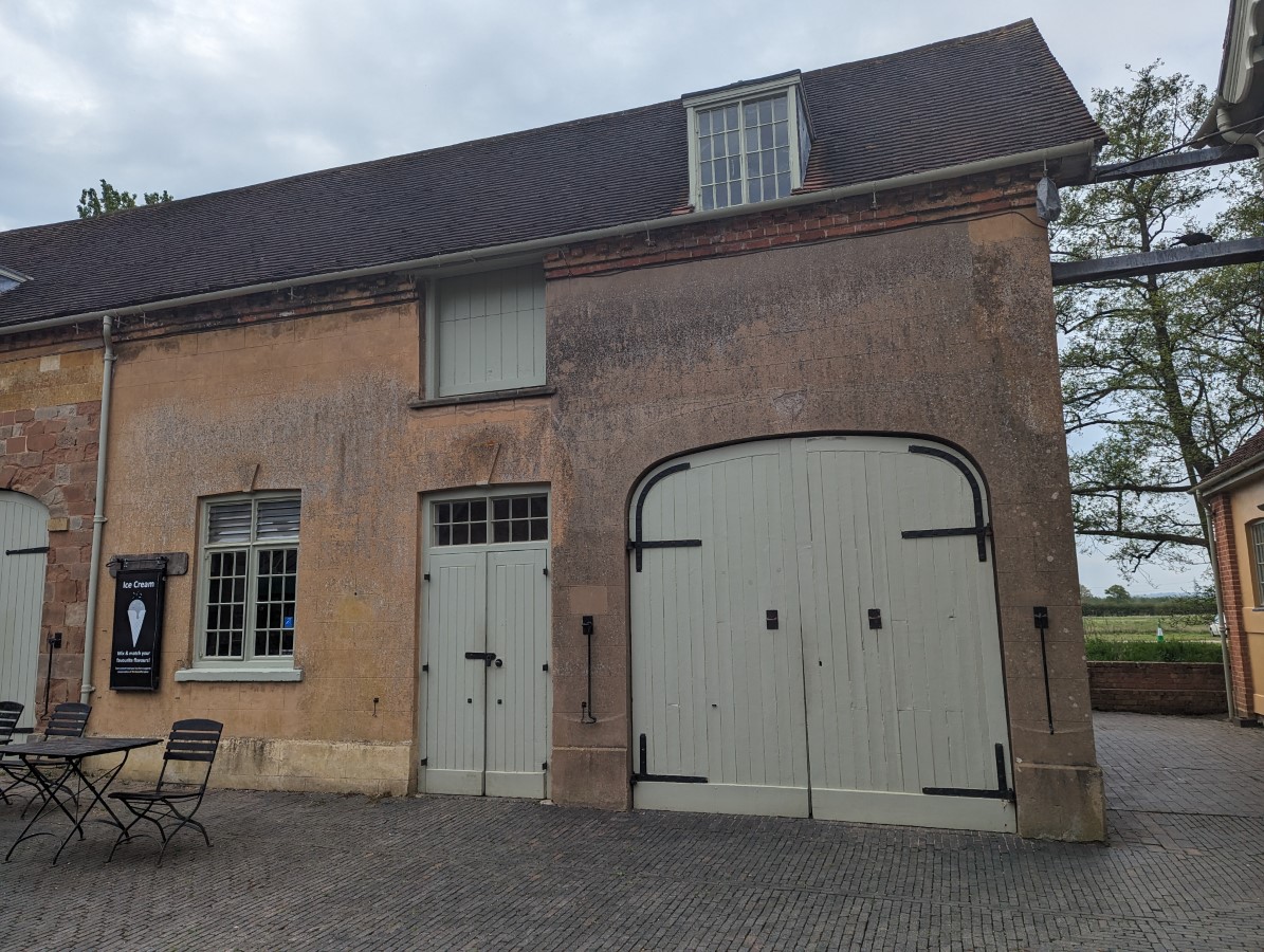 Coughton Court - Stables Mini Café | AccessAble