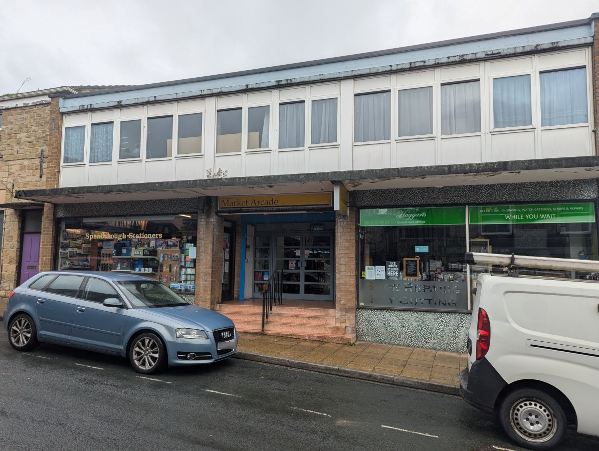 Cleckheaton Market Arcade | AccessAble