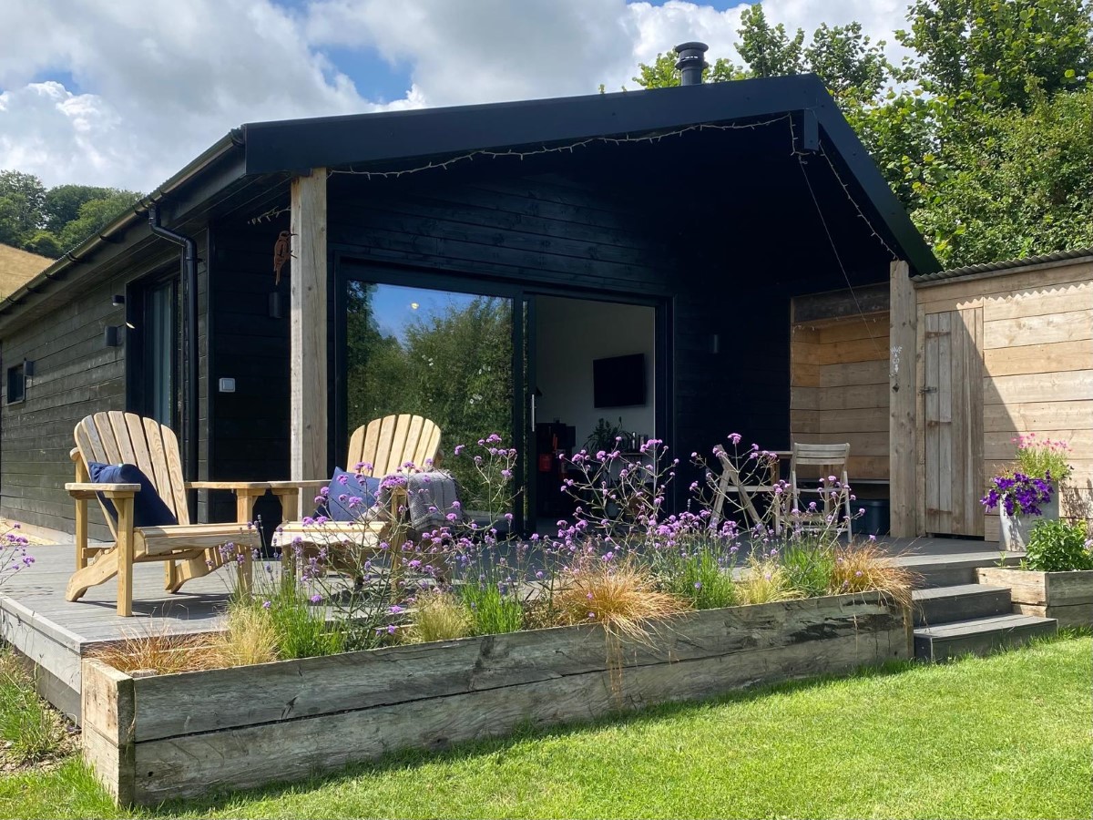 Oak Tree Cabin | AccessAble