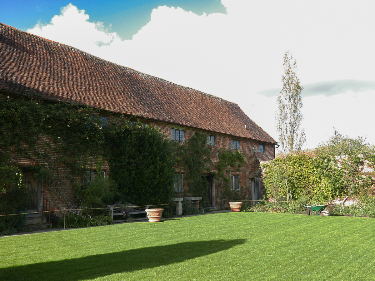 Sissinghurst Castle and Gardens - The Library | AccessAble