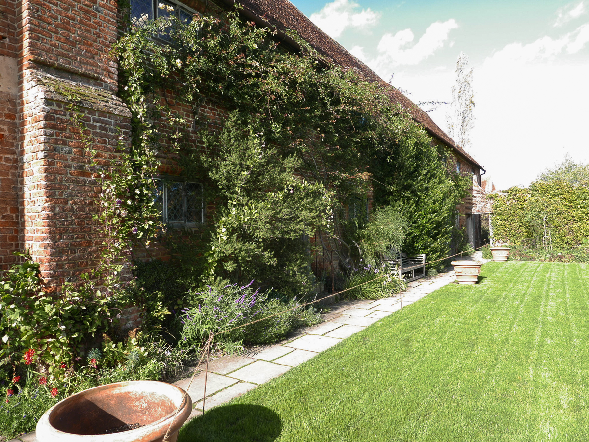 Sissinghurst Castle and Gardens - The Library | AccessAble