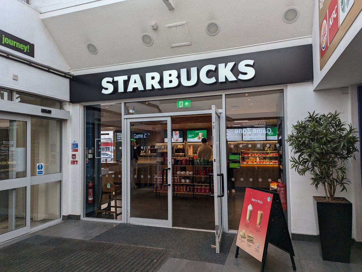 Starbucks - M6 - Keele Services - Northbound - Welcome Break | AccessAble