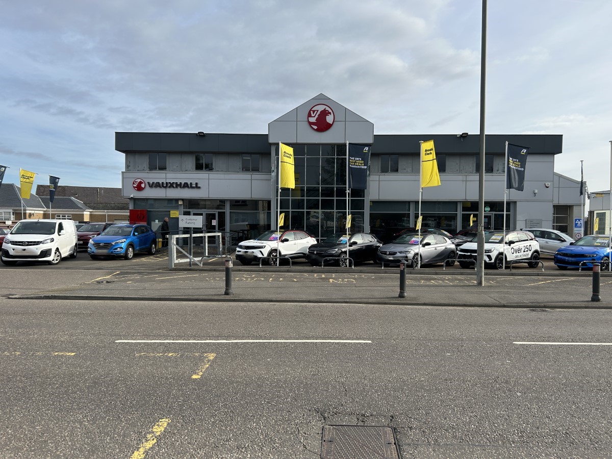 Arnold Clark Stirling Vauxhall | AccessAble