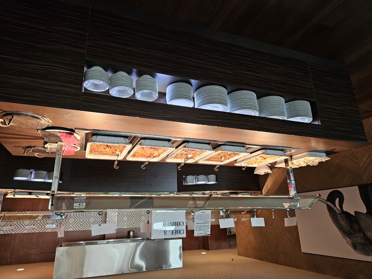 Hotel Flamingo Oasis - Buffet Restaurant | AccessAble