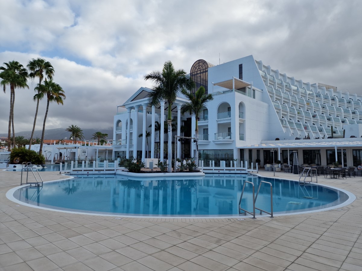 Guayarmina Princess - Outdoor Pool | AccessAble