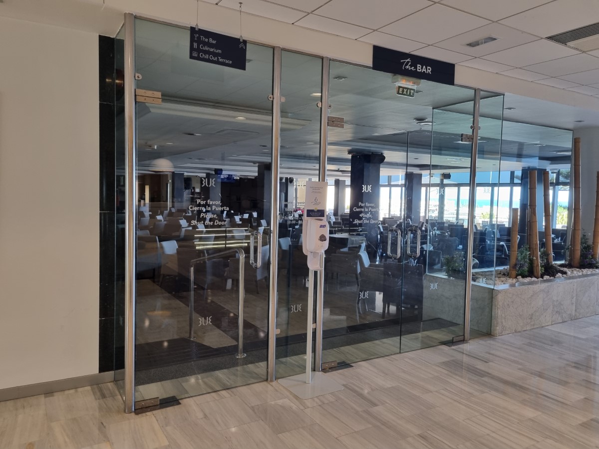 TUI BLUE Riviera - The Bar | AccessAble