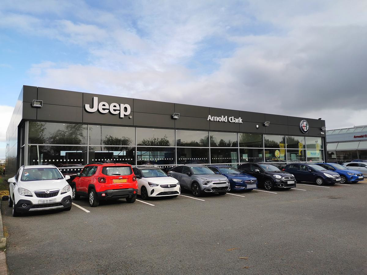 Arnold Clark Linwood Jeep and Alfa Romeo | AccessAble