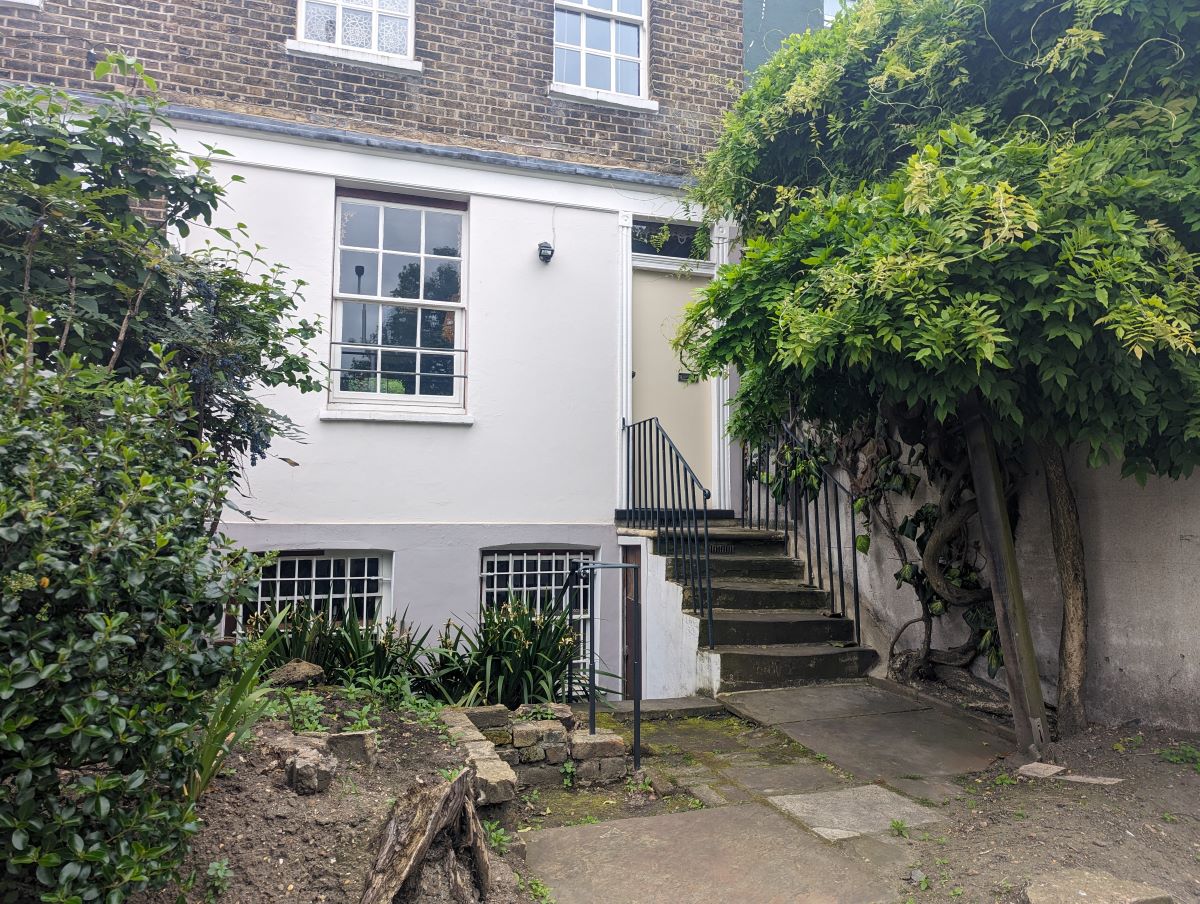575 Wandsworth Road - House - National Trust | AccessAble