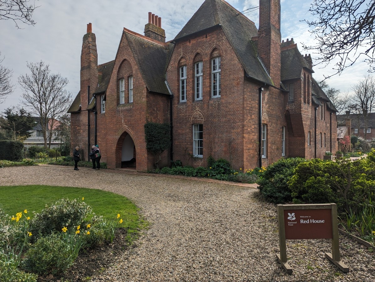 Red House - House | AccessAble