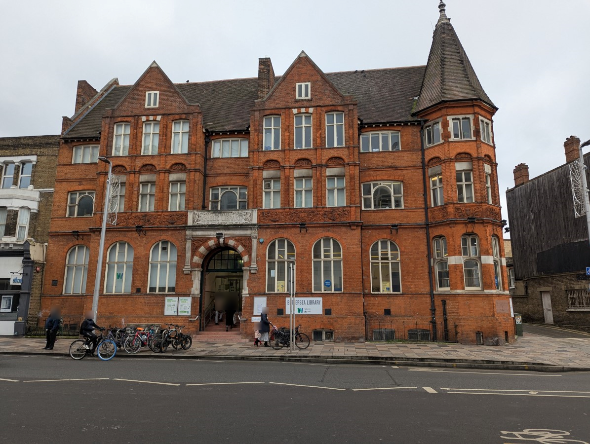 Battersea Library | AccessAble
