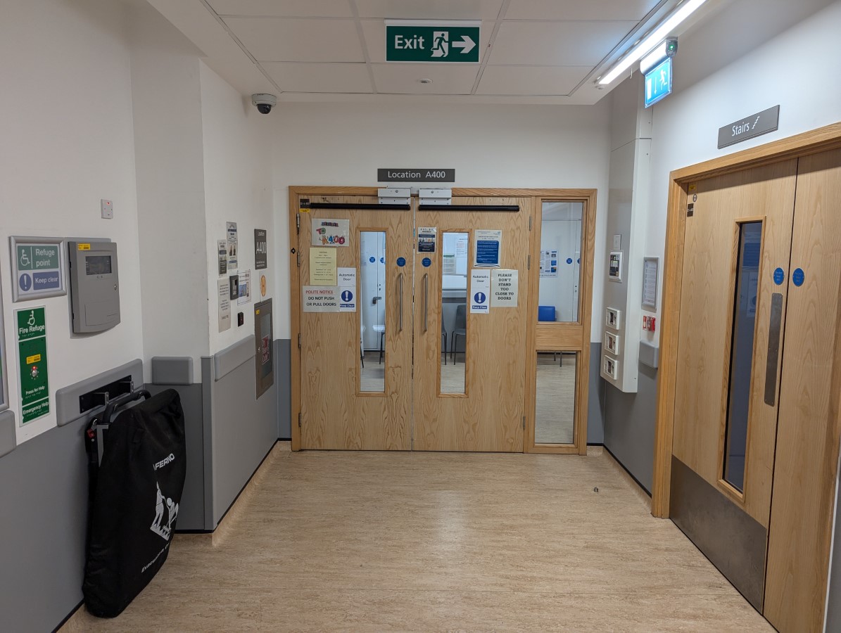 Ward A400 Acute Medicine Unit / Older Person's Assessment Unit | AccessAble