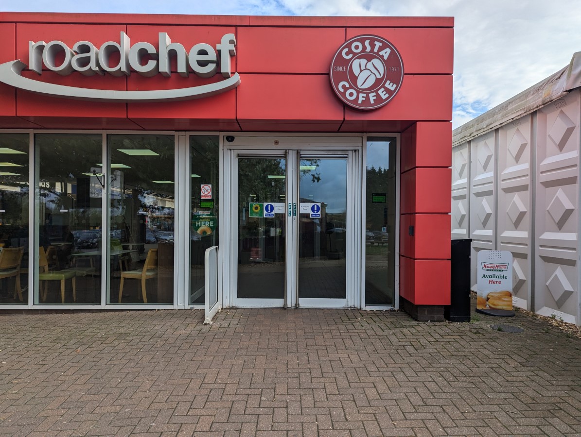 M5 - Taunton Deane Services - Southbound - Roadchef | AccessAble