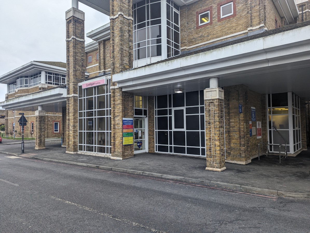 Southend University Hospital - Entrances | AccessAble