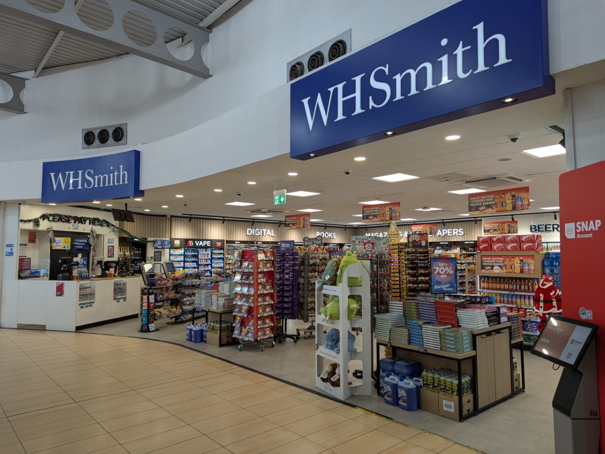 WHSmith - M1 - Northampton Services - Southbound - Roadchef | AccessAble