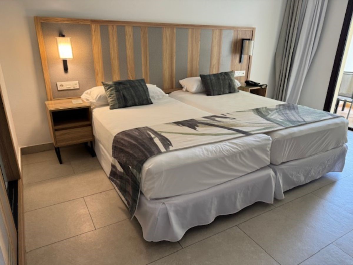 Riu Karamboa - Rooms | AccessAble