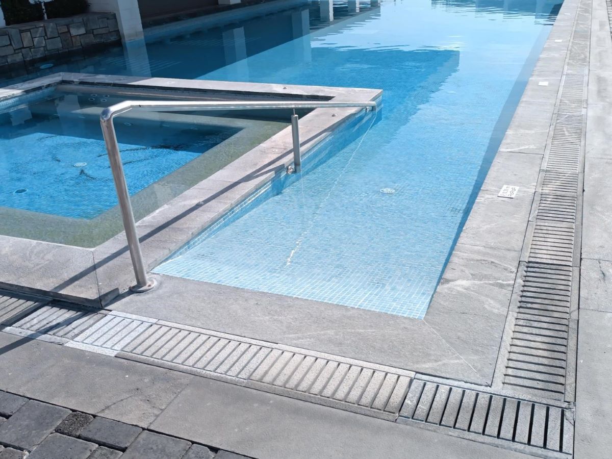 TUI BLUE Sensatori Atlantica Dreams - Swimming Pools | AccessAble