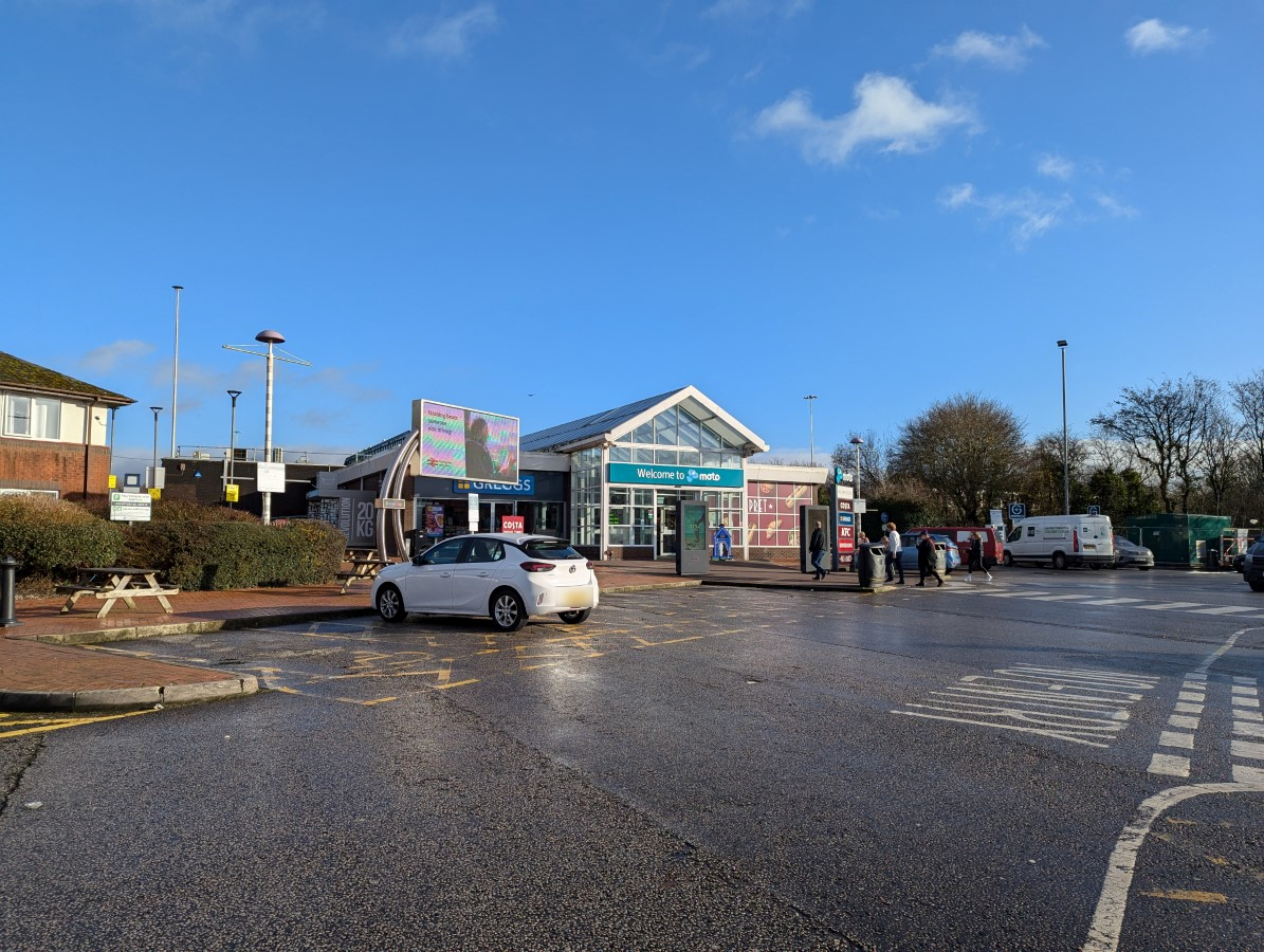 M62 - Birch Services - Eastbound - Moto | AccessAble