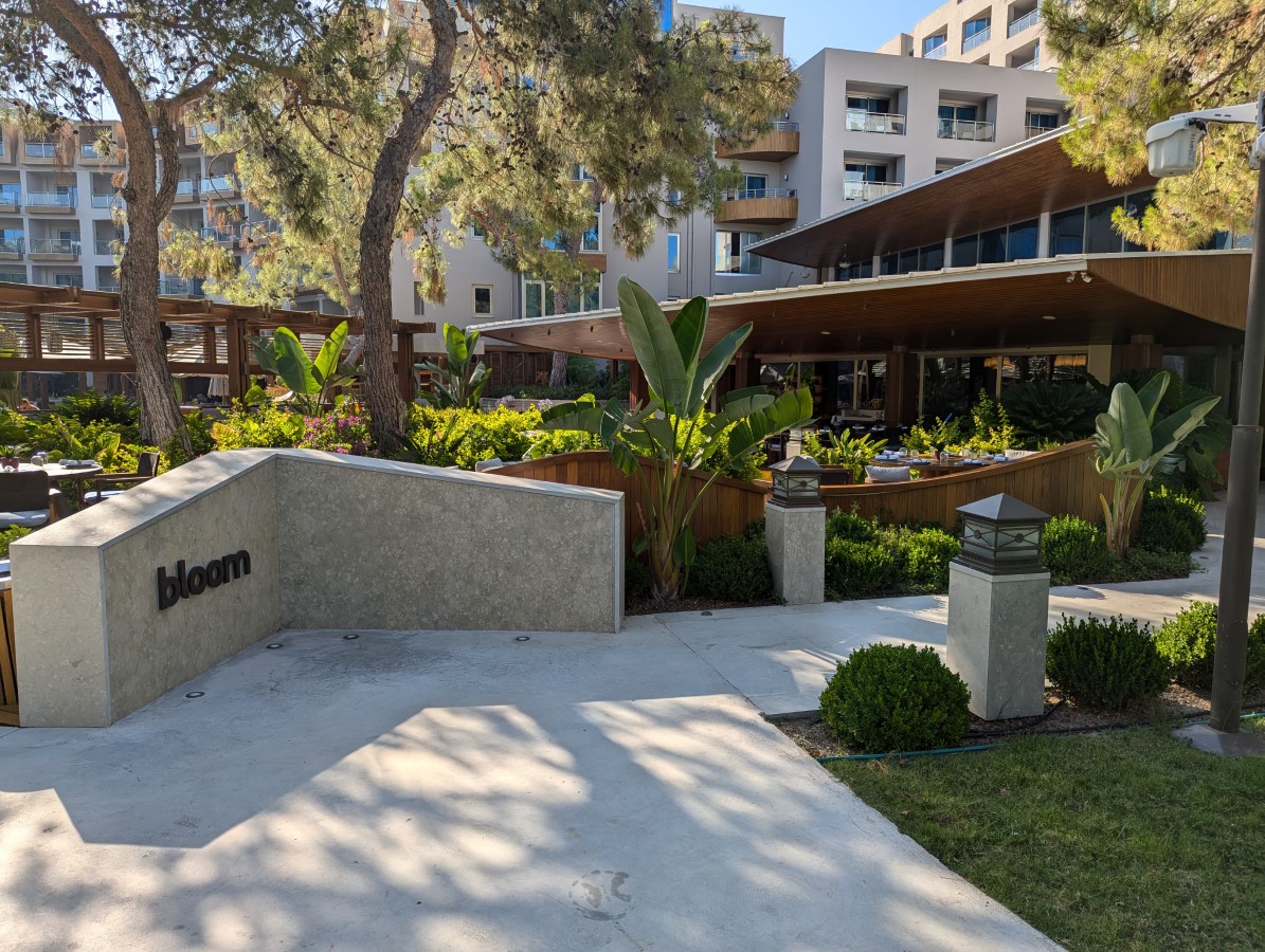 Rixos Sungate - Bloom Restaurant | AccessAble
