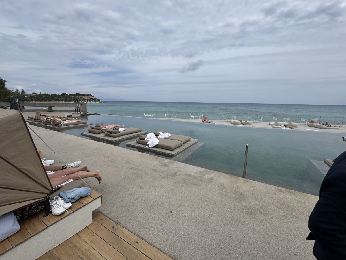 TUI BLUE Caravel - Swimming Pools | AccessAble