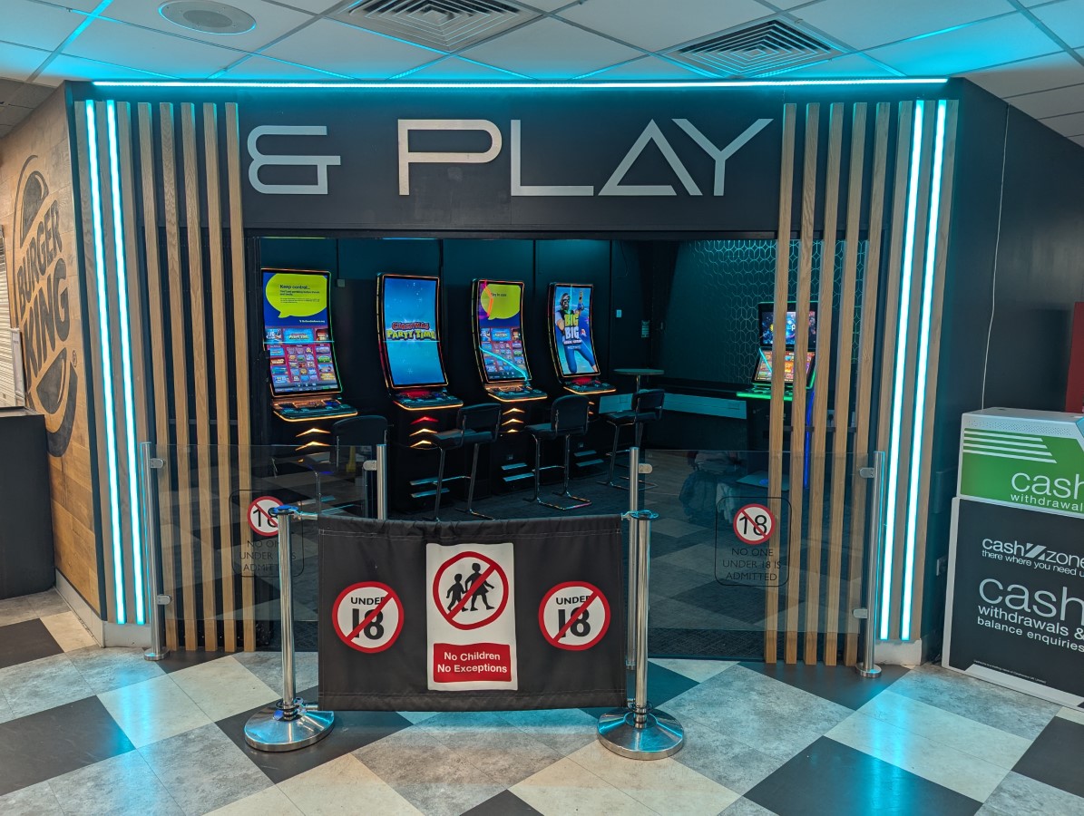 & Play Gaming Lounge - Right of Westbound Entrance - M2 - Medway ...