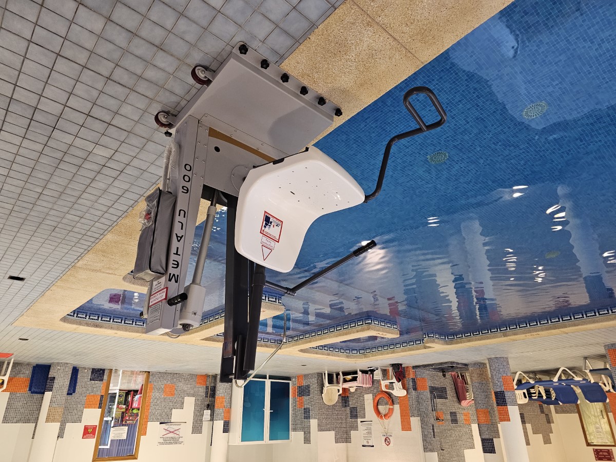 Hotel Flamingo Oasis - Indoor Pool | AccessAble