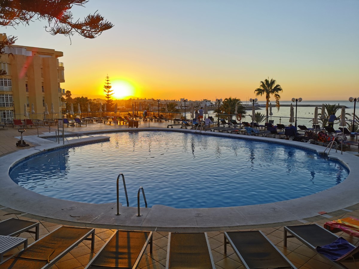 TUI BLUE Riviera - Swimming Pool | AccessAble