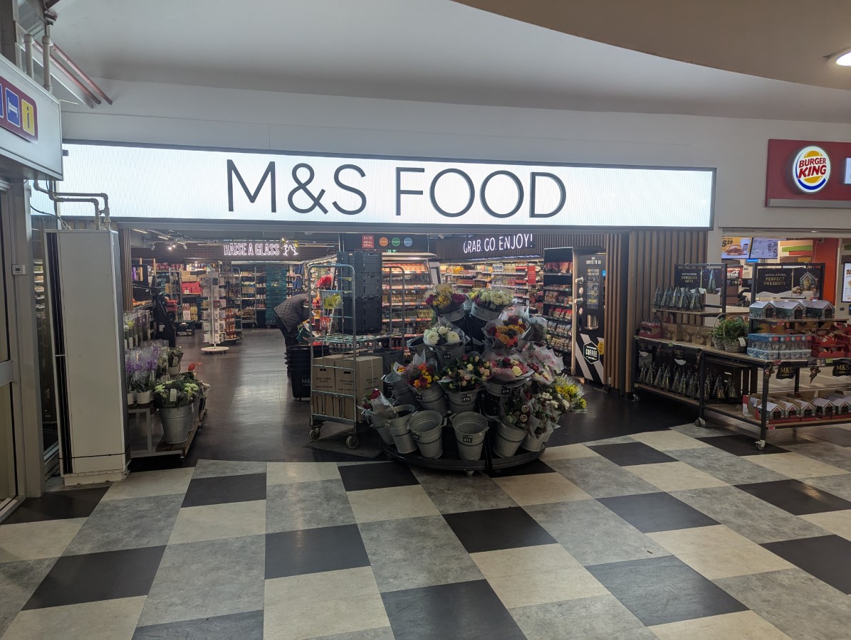 M&S Simply Food - M4 - Chieveley Services - Moto | AccessAble