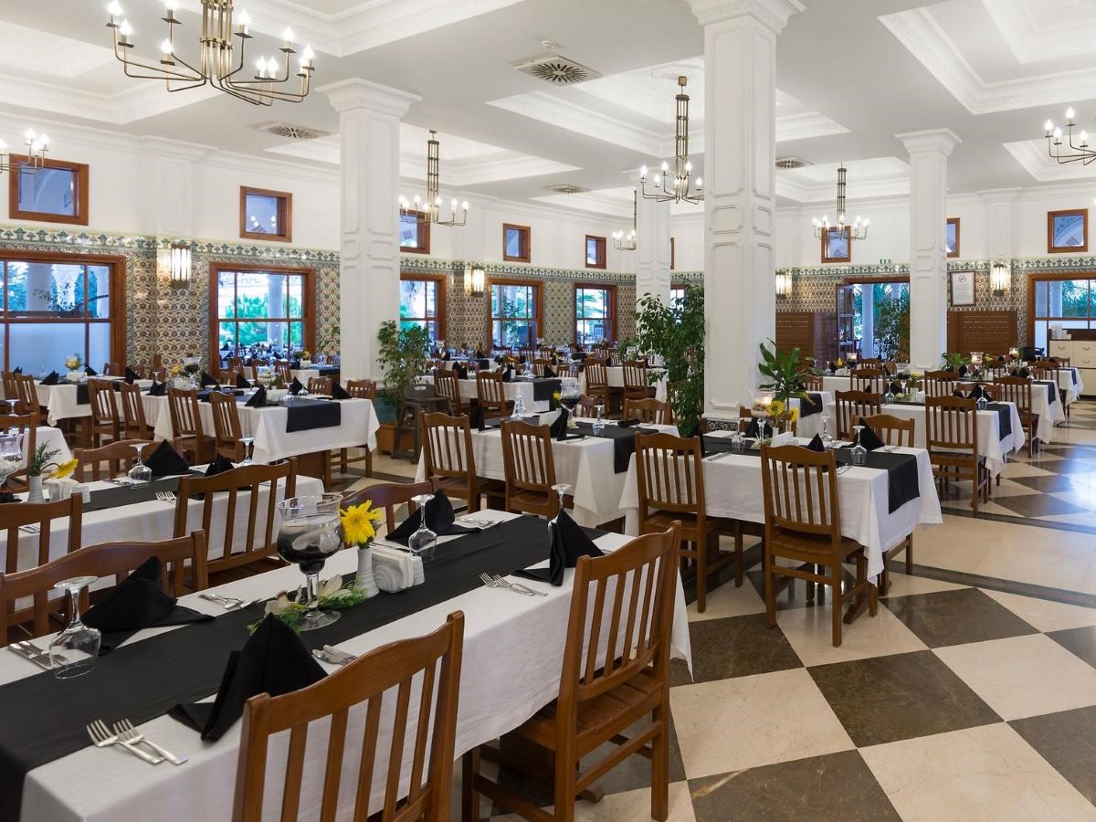 Ali Bey Club - Restaurants | AccessAble