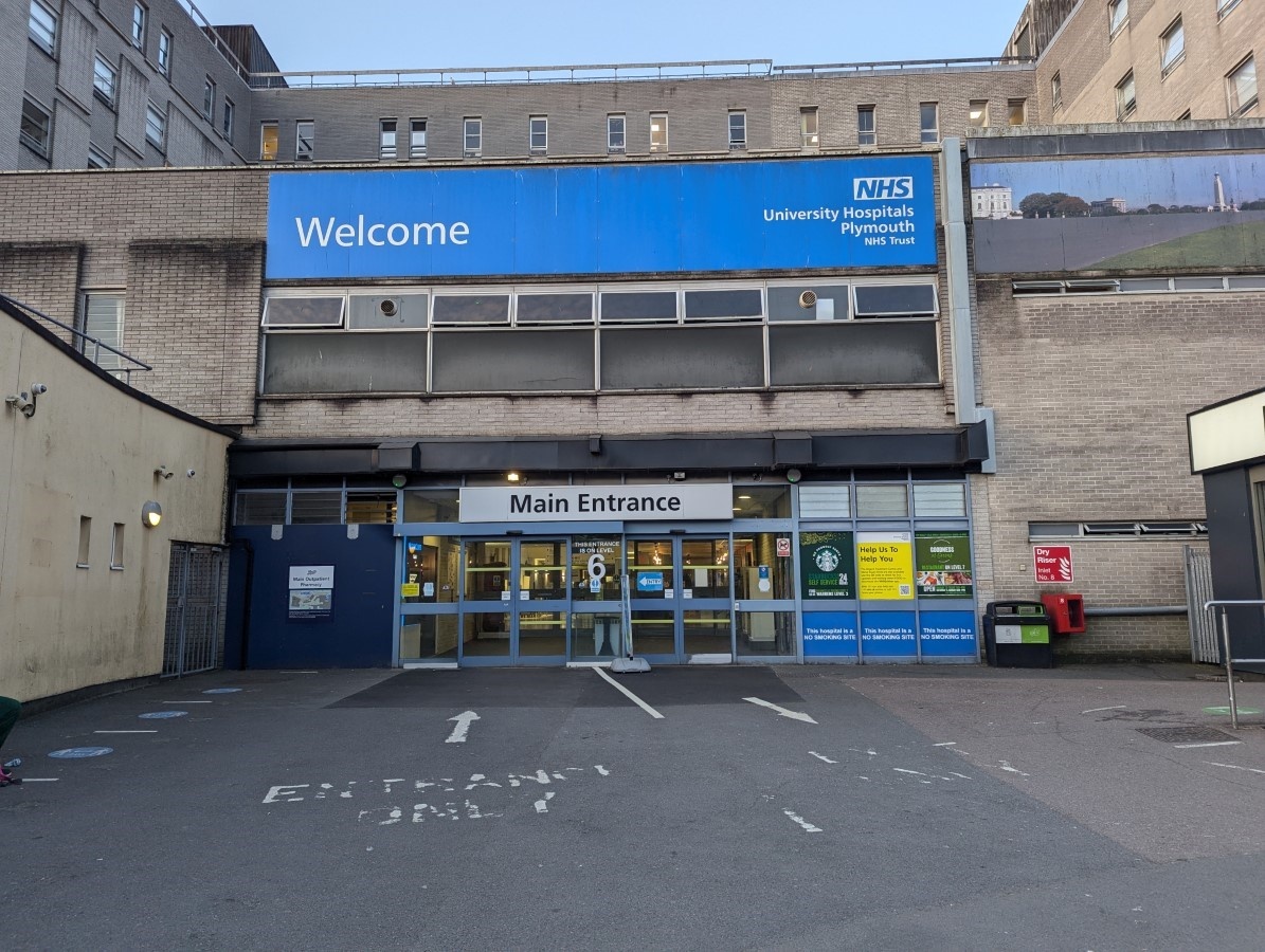 Derriford Hospital - Hospital Entrances | AccessAble