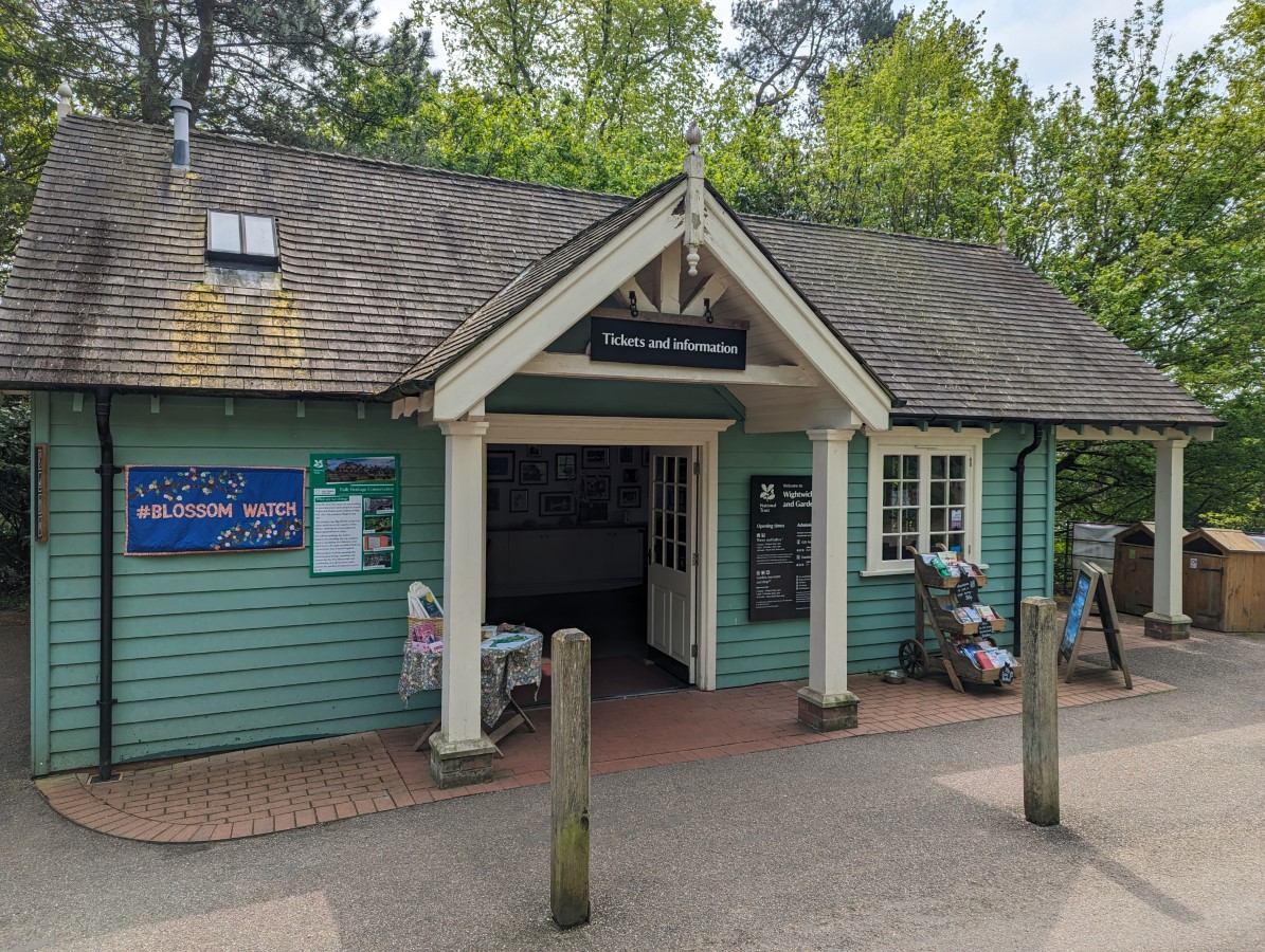 Wightwick Manor and Gardens - Parking and Arrival | AccessAble