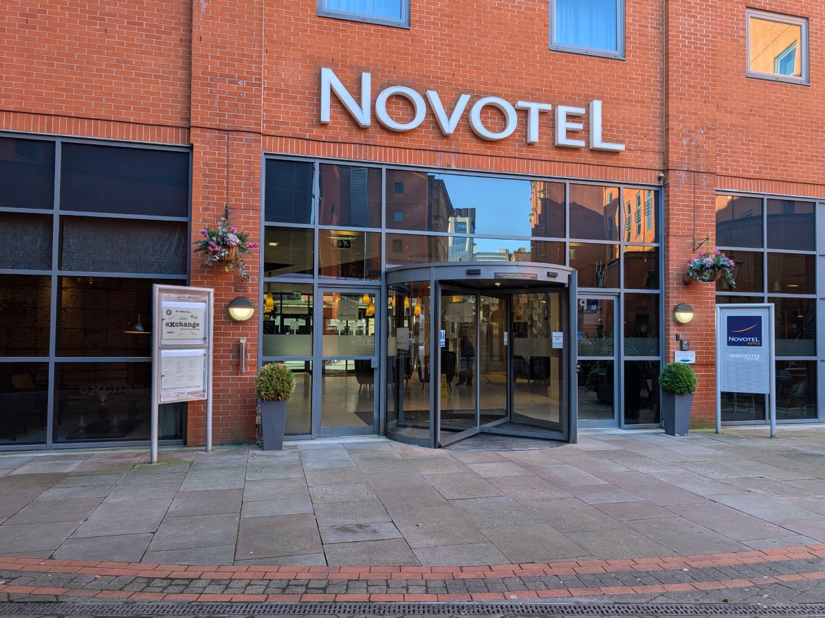 Novotel Manchester Centre | AccessAble