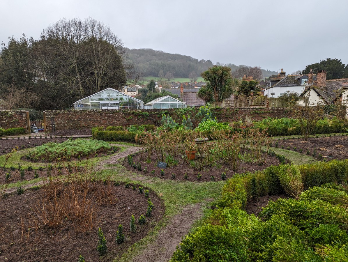 Dunster Castle and Watermill - Dream Garden | AccessAble