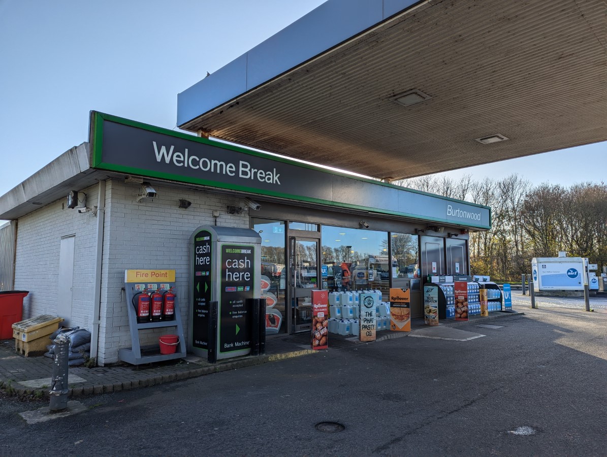 Welcome Break Petrol Station - M62 - Burtonwood Services - Welcome ...