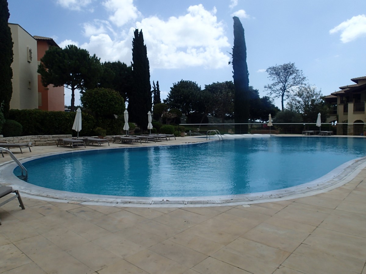 TUI BLUE Sensatori Atlantica Aphrodite Hills - Adult Pool | AccessAble