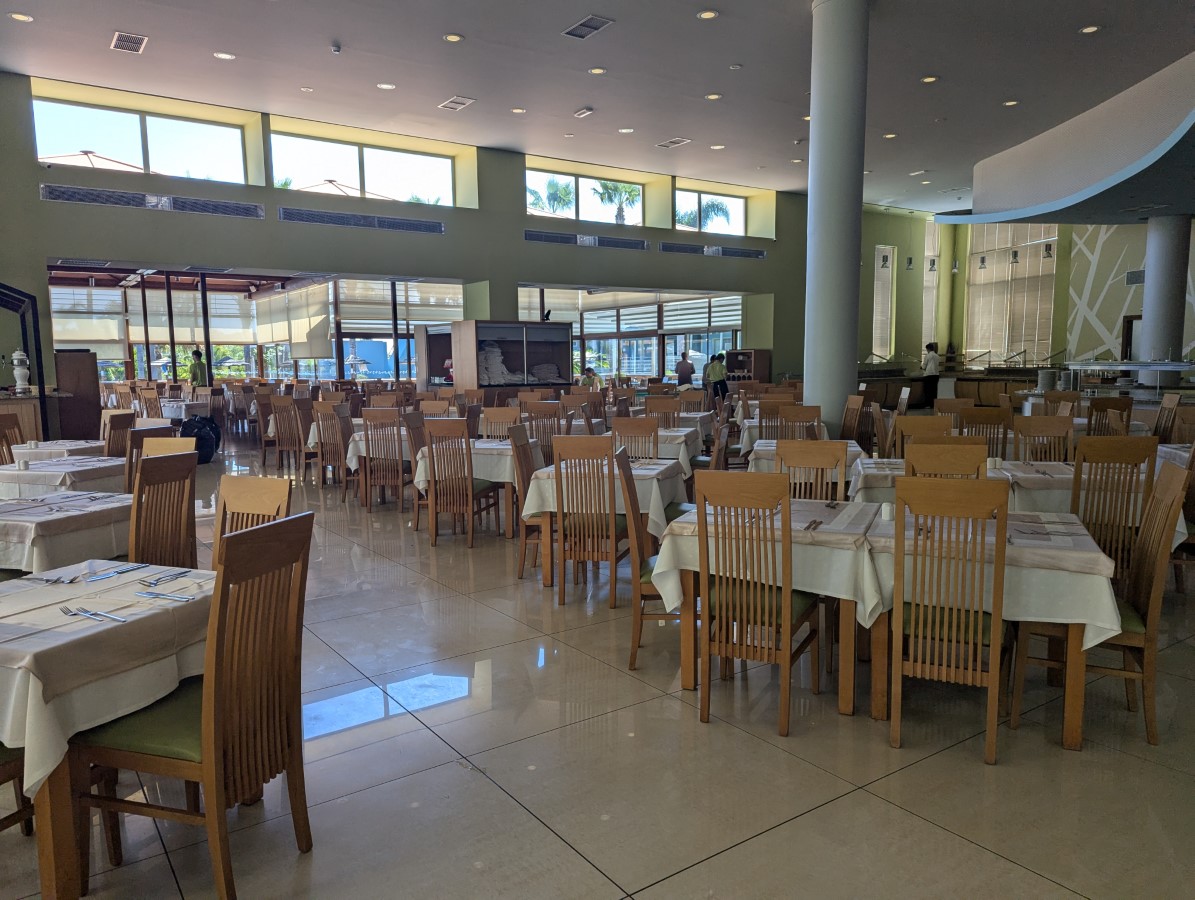 Blue Lagoon Resort Hotel - Nisos Buffet Restaurant | AccessAble