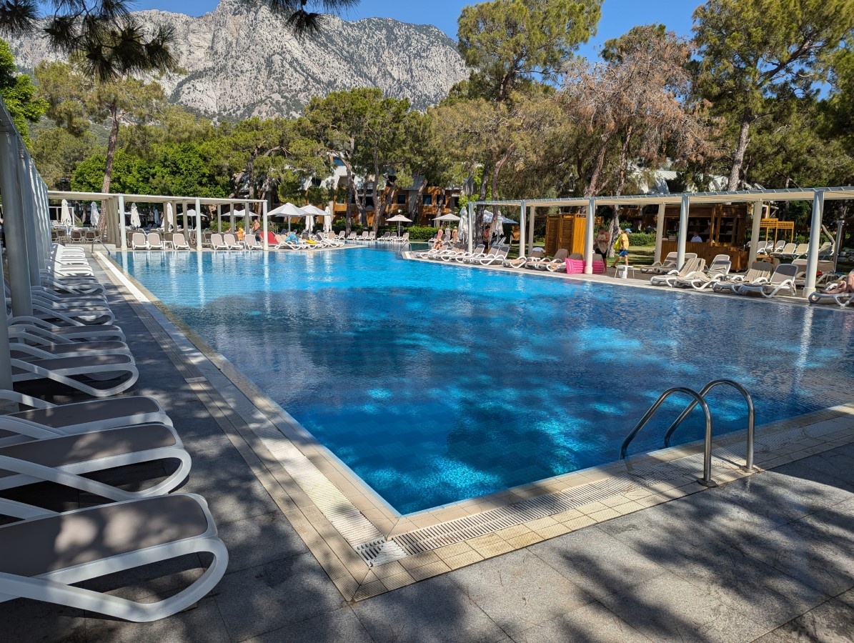 Rixos Sungate - Outdoor Pools - Lotus Pools | AccessAble