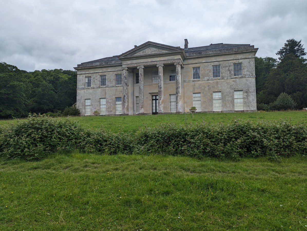 Dinton Park and Philipps House - National Trust | AccessAble