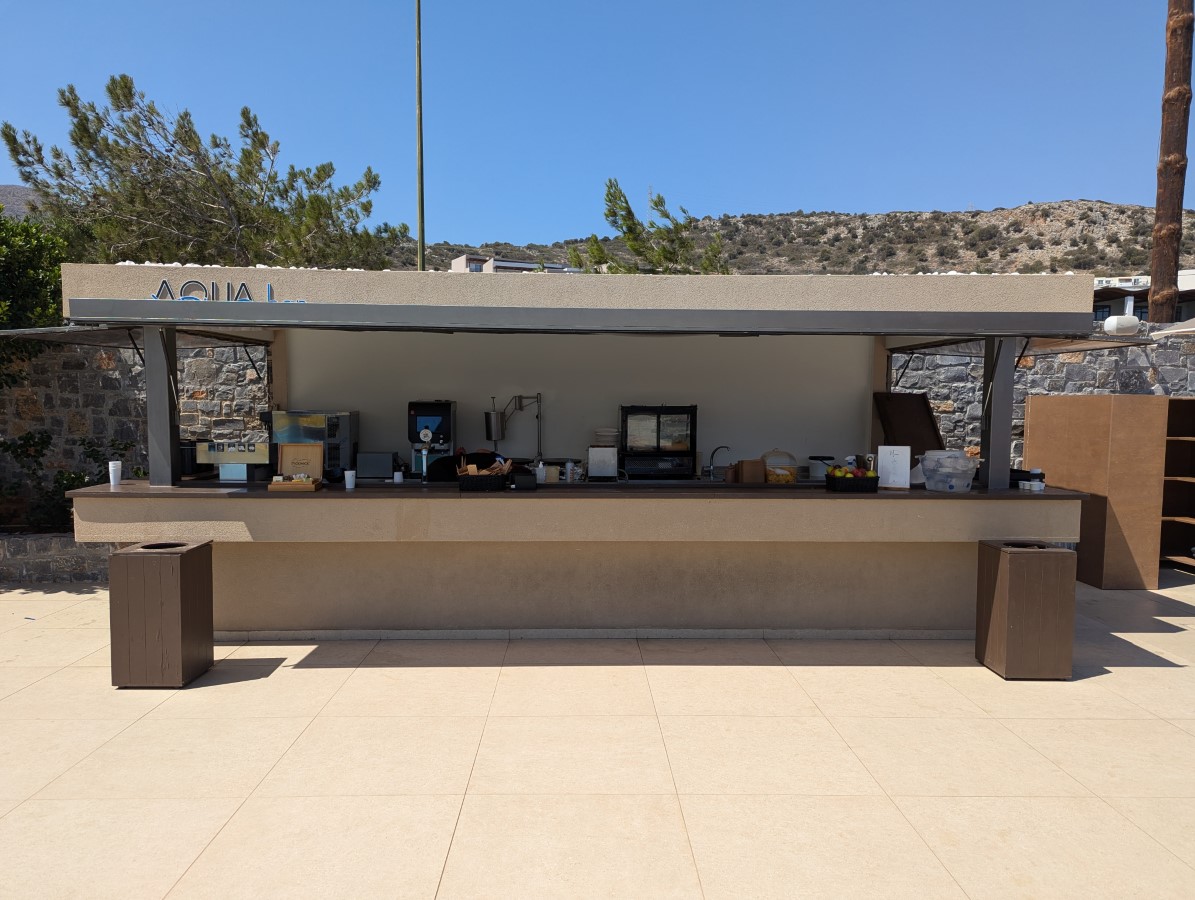 Nana Golden Beach - Aqua Bar | AccessAble