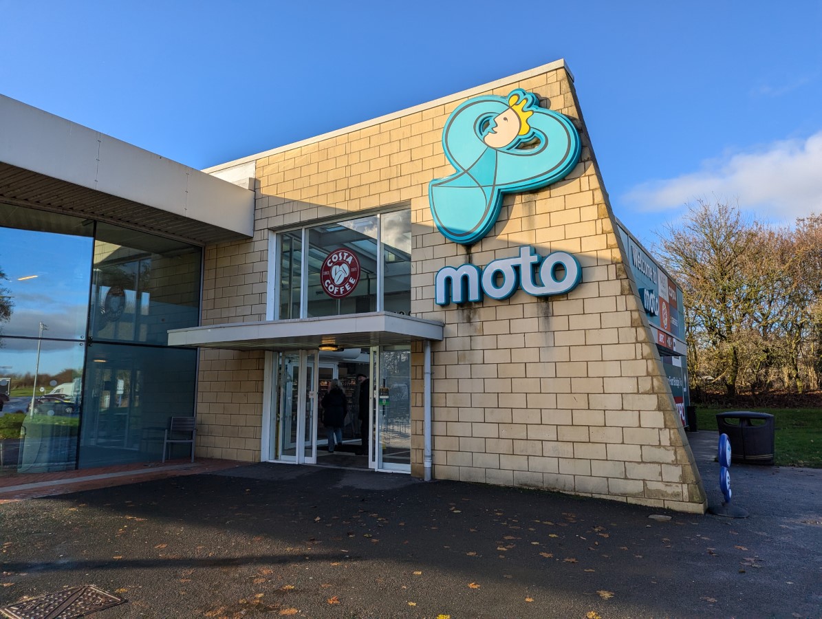 M62 - Birch Services - Westbound - Moto | AccessAble