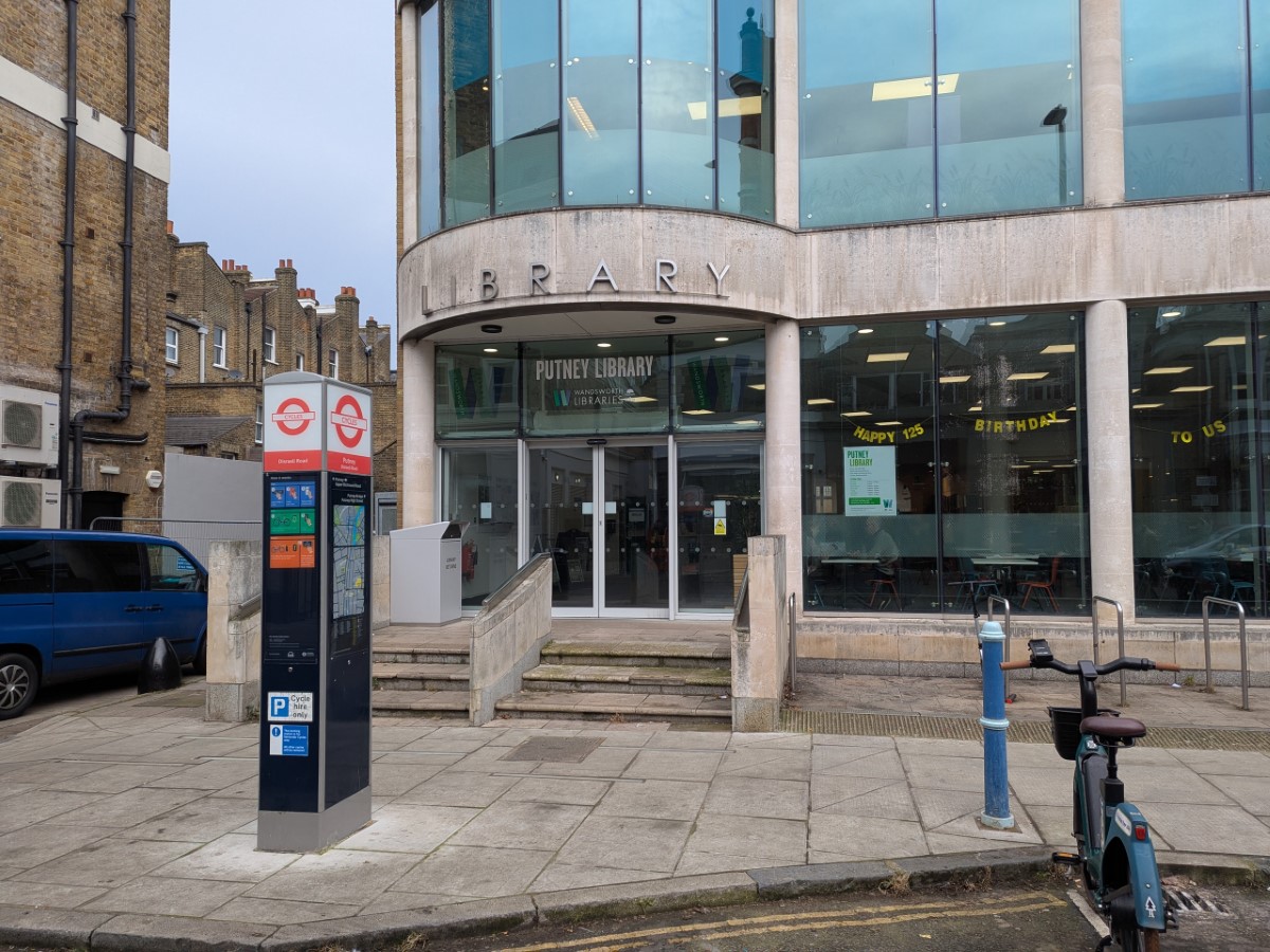 Putney Library | AccessAble