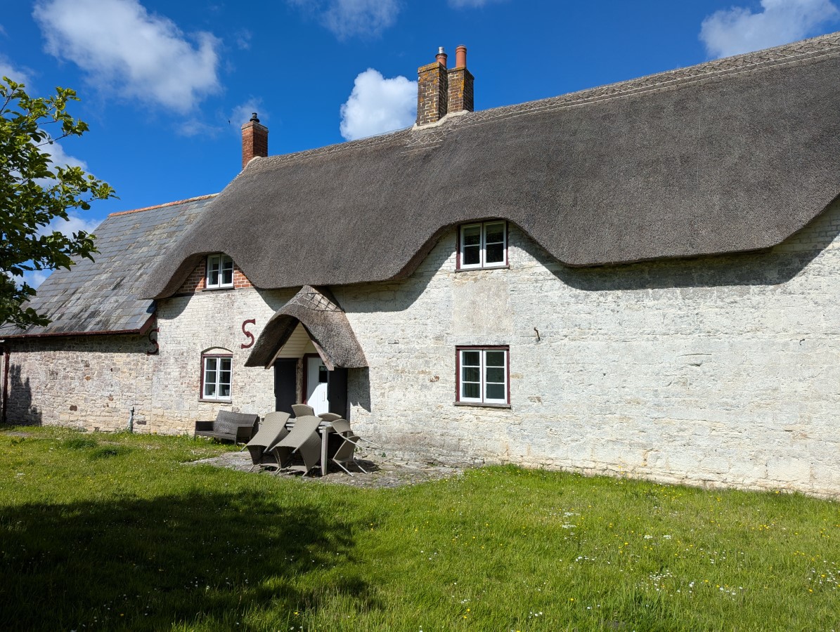 Middlebere Farmhouse - Getting To and Getting In | AccessAble
