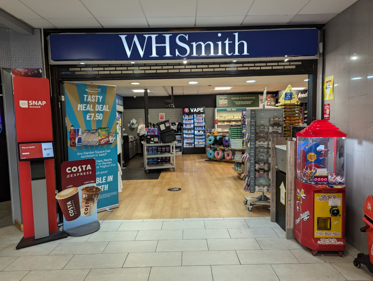 WHSmith - M5 - Taunton Deane Services - Northbound - Roadchef | AccessAble