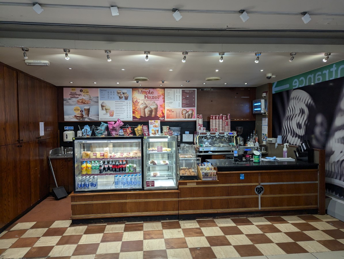 Costa - Entrance - M4 - Leigh Delamere Westbound Services - Moto ...