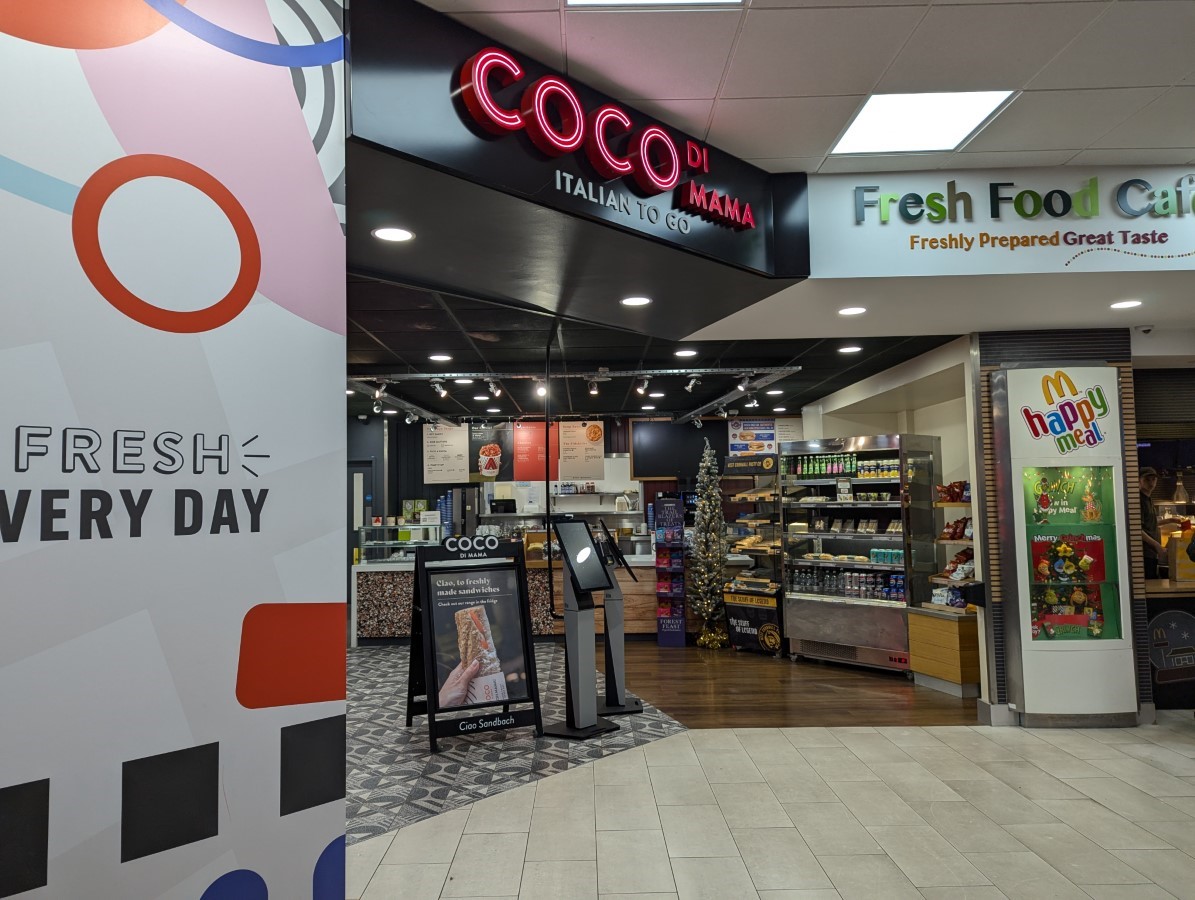 Coco Di Mama and Fresh Food Café - M6 - Sandbach Services - Northbound ...